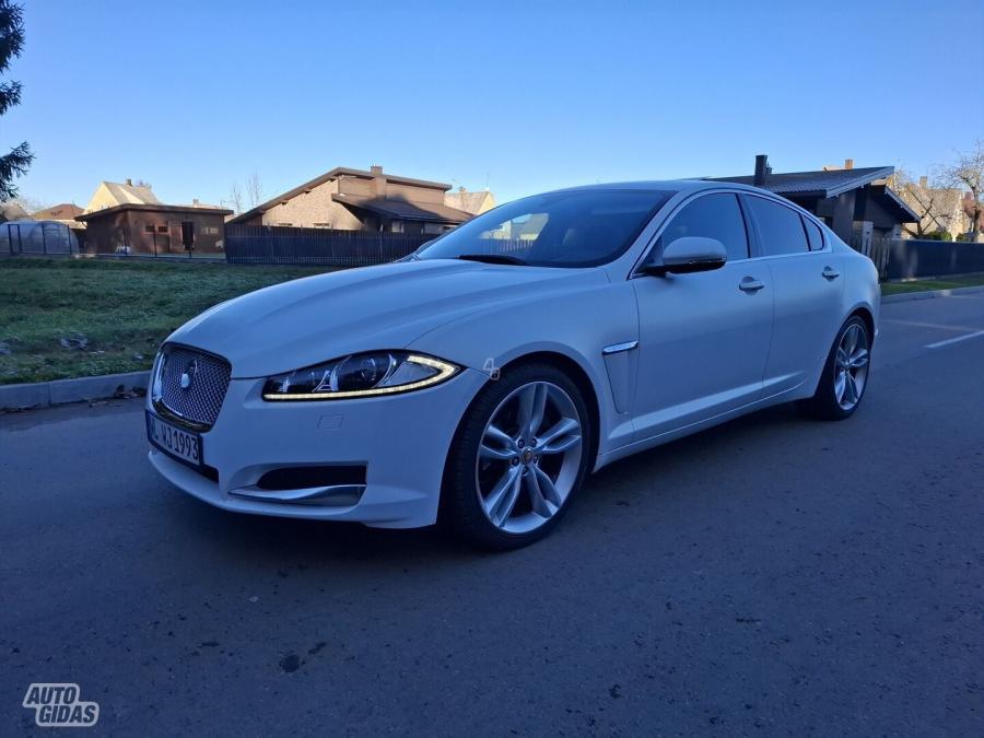 Jaguar XF 2012 in Siauliai, with an engine capacity of 2.20 L and mileage of 256 thousand km for 7650 €, photo 3 on AUTOMOTO.COM.LV
