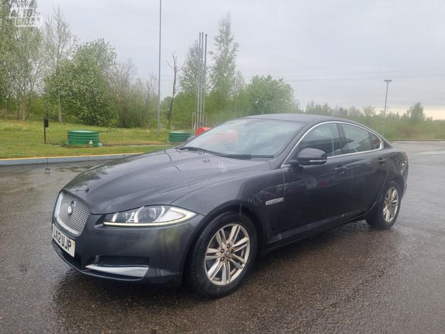 Jaguar XF 2012 in Taurage, with an engine capacity of 2.20 L and mileage of 104 thousand km for 2550 €, photo 4 on AUTOMOTO.COM.LV