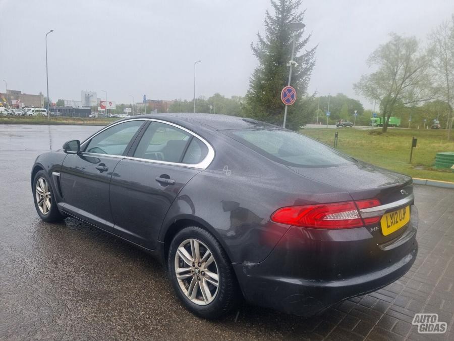 Jaguar XF 2012 in Taurage, with an engine capacity of 2.20 L and mileage of 104 thousand km for 2550 €, photo 5 on AUTOMOTO.COM.LV