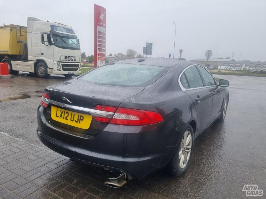 Jaguar XF 2012 in Taurage, with an engine capacity of 2.20 L and mileage of 104 thousand km for 2550 €, photo 8 on AUTOMOTO.COM.LV