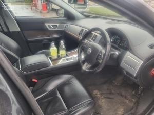 Jaguar XF 2012 in Taurage, with an engine capacity of 2.20 L and mileage of 104 thousand km for 2550 €, photo 10 on AUTOMOTO.COM.LV