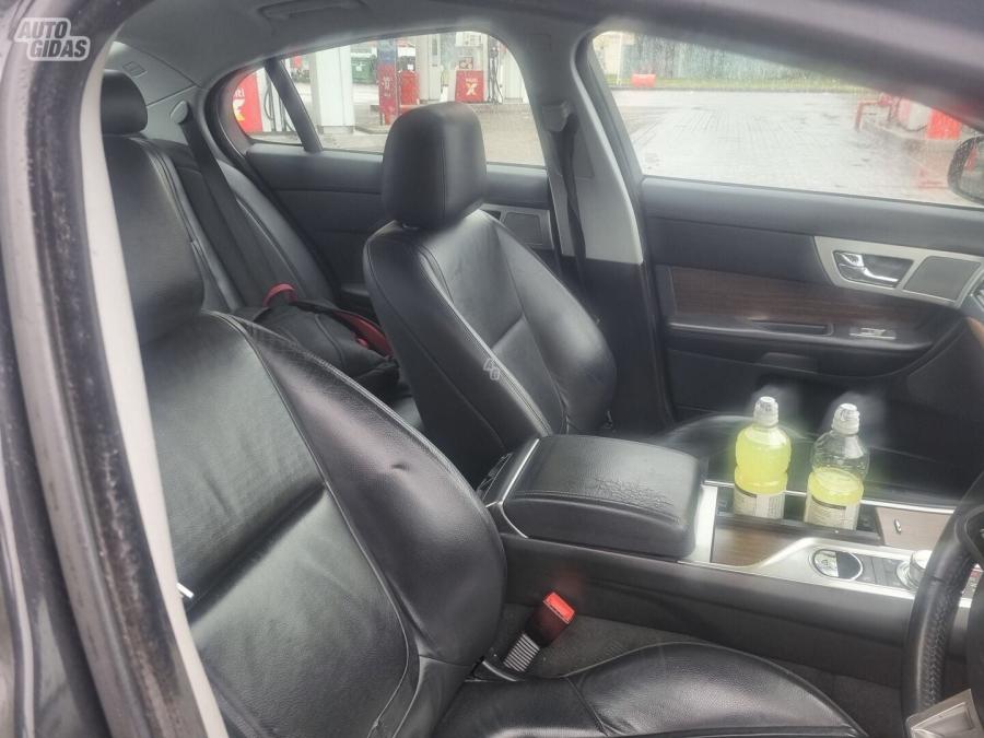 Jaguar XF 2012 in Taurage, with an engine capacity of 2.20 L and mileage of 104 thousand km for 2550 €, photo 11 on AUTOMOTO.COM.LV