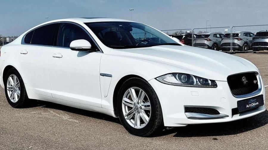 Jaguar XF 2012 Viļņa, ar dzinēja tilpumu 2.18 L un nobraukumu 279 tūkst. km par 9300 €, foto 1 vietnē AUTOMOTO.COM.LV