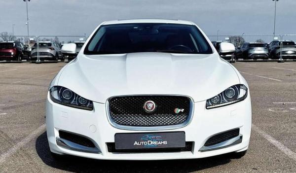 Jaguar XF 2012 in Vilnius, with an engine capacity of 2.18 L and mileage of 279 thousand km for 9300 €, photo 3 on AUTOMOTO.COM.LV