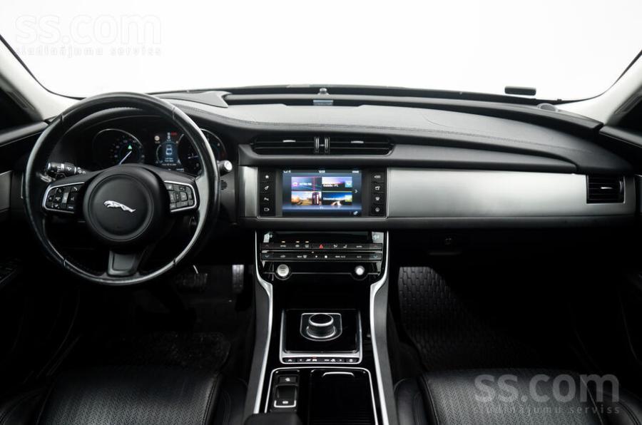 Jaguar XF 2016 in Tallinn, with an engine capacity of 2.00 L and mileage of 171 thousand km for 11699 €, photo 12 on AUTOMOTO.COM.LV