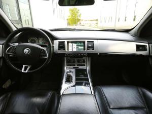 Jaguar XF 2013 in Vilnius, with an engine capacity of 2.18 L and mileage of 259 thousand km for 7599 €, photo 11 on AUTOMOTO.COM.LV