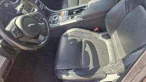Violet Jaguar XF 2016 in Taurage, with an engine capacity of 2.00 L and mileage of 140 thousand km for 4500 €, photo 9 on AUTOMOTO.COM.LV