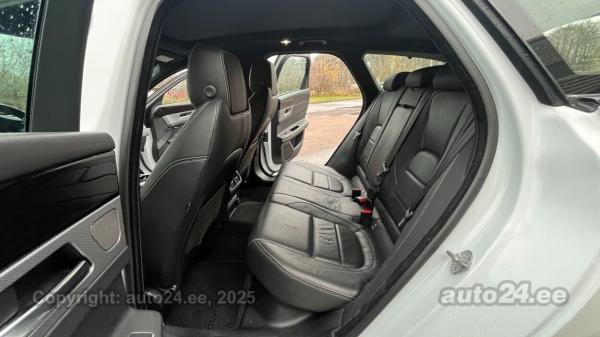 Balts Jaguar XF 2017 Tallina, ar dzinēja tilpumu 2.00 L un nobraukumu 78 tūkst. km par 14000 €, foto 11 vietnē AUTOMOTO.COM.LV