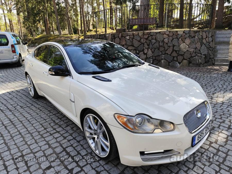Balts Jaguar XF 2008 Tallina, ar dzinēja tilpumu 2.70 L un nobraukumu 321 tūkst. km par 7200 €, foto 1 vietnē AUTOMOTO.COM.LV
