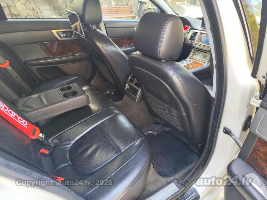 Balts Jaguar XF 2008 Tallina, ar dzinēja tilpumu 2.70 L un nobraukumu 321 tūkst. km par 7200 €, foto 16 vietnē AUTOMOTO.COM.LV