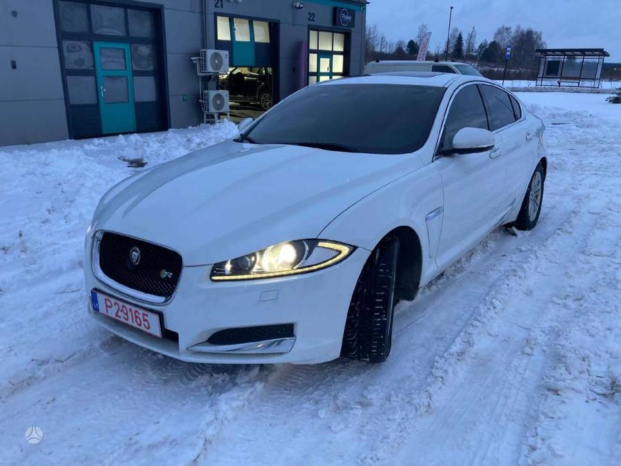 Balts Jaguar XF 2012 Viļņa, ar dzinēja tilpumu 2.20 L un nobraukumu 200 tūkst. km par 5000 €, foto 1 vietnē AUTOMOTO.COM.LV