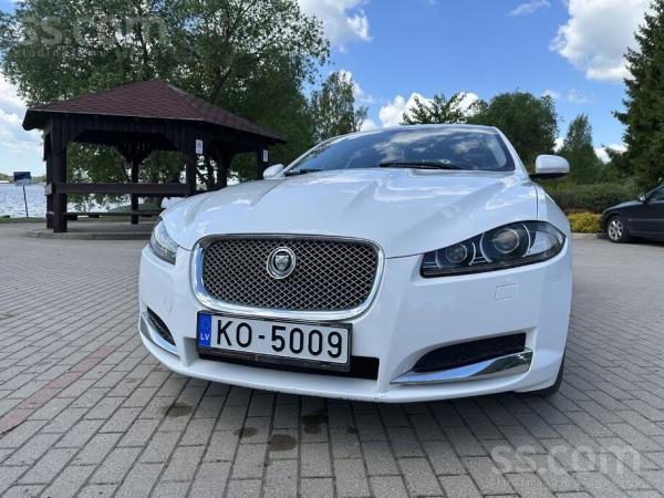 White Jaguar XF 2012 in Ogre, with an engine capacity of 3.00 L and mileage of 193 thousand km for 7350 €, photo 2 on AUTOMOTO.COM.LV