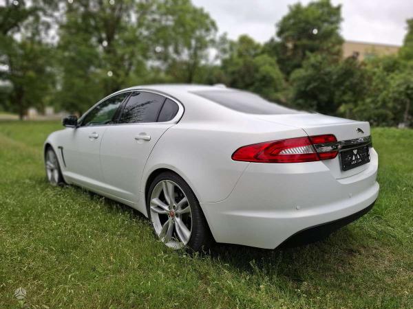 Balts Jaguar XF 2012 Šauļi, ar dzinēja tilpumu 2.18 L un nobraukumu 259 tūkst. km par 6999 €, foto 4 vietnē AUTOMOTO.COM.LV