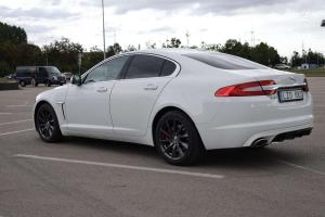 White Jaguar XF 2012 in Vilnius, with an engine capacity of 2.18 L and mileage of 165 thousand km for 7200 €, photo 5 on AUTOMOTO.COM.LV