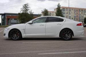 White Jaguar XF 2012 in Vilnius, with an engine capacity of 2.18 L and mileage of 165 thousand km for 7200 €, photo 6 on AUTOMOTO.COM.LV