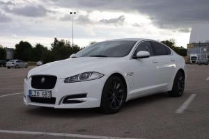 White Jaguar XF 2012 in Vilnius, with an engine capacity of 2.18 L and mileage of 165 thousand km for 7200 €, photo 7 on AUTOMOTO.COM.LV