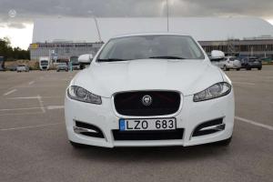 White Jaguar XF 2012 in Vilnius, with an engine capacity of 2.18 L and mileage of 165 thousand km for 7200 €, photo 8 on AUTOMOTO.COM.LV