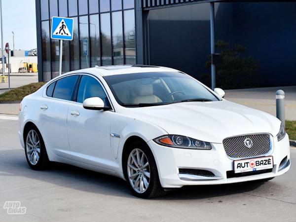 White Jaguar XF 2013 in Siauliai, with an engine capacity of 2.00 L and mileage of 200 thousand km for 7900 €, photo 2 on AUTOMOTO.COM.LV