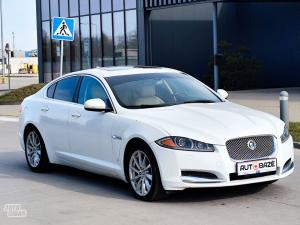 White Jaguar XF 2013 in Siauliai, with an engine capacity of 2.00 L and mileage of 200 thousand km for 7900 €, photo 3 on AUTOMOTO.COM.LV