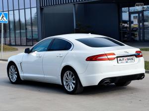 White Jaguar XF 2013 in Siauliai, with an engine capacity of 2.00 L and mileage of 200 thousand km for 7900 €, photo 6 on AUTOMOTO.COM.LV