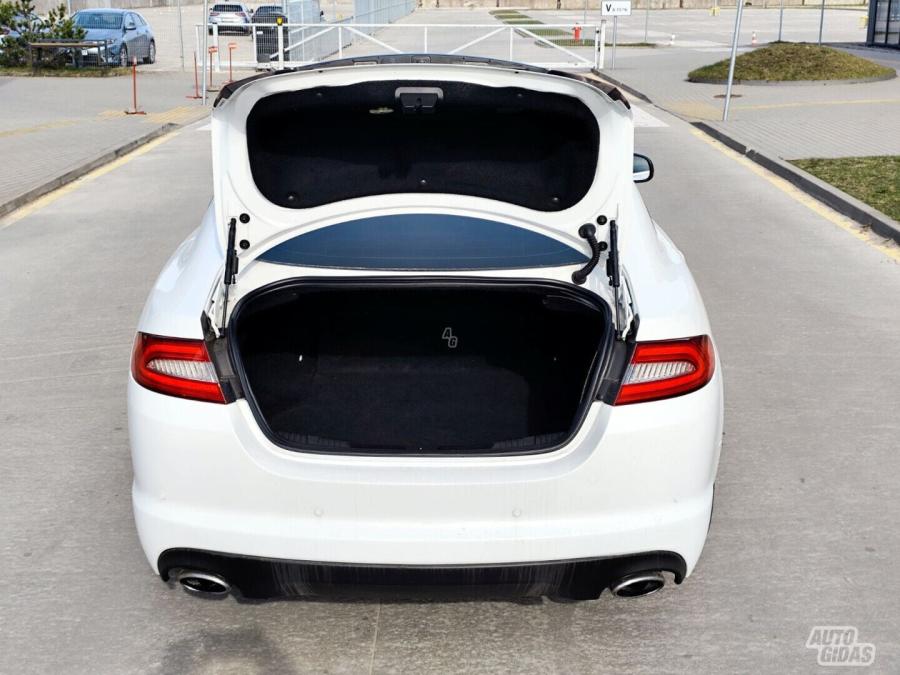 White Jaguar XF 2013 in Siauliai, with an engine capacity of 2.00 L and mileage of 200 thousand km for 7900 €, photo 8 on AUTOMOTO.COM.LV