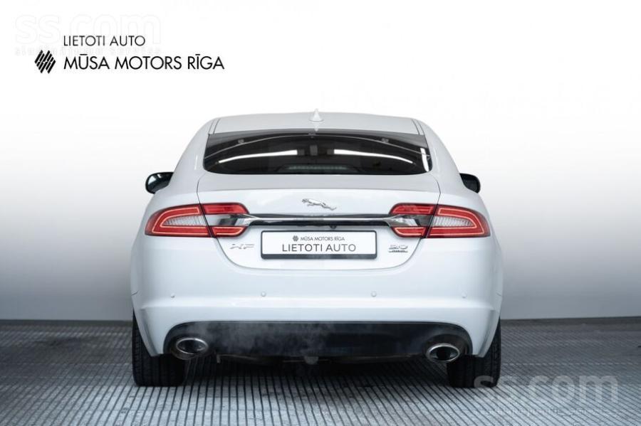 Balts Jaguar XF 2013 Rīga, ar dzinēja tilpumu 3.00 L un nobraukumu 233 tūkst. km par 6900 €, foto 5 vietnē AUTOMOTO.COM.LV