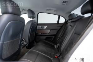 Balts Jaguar XF 2013 Rīga, ar dzinēja tilpumu 3.00 L un nobraukumu 233 tūkst. km par 6900 €, foto 9 vietnē AUTOMOTO.COM.LV