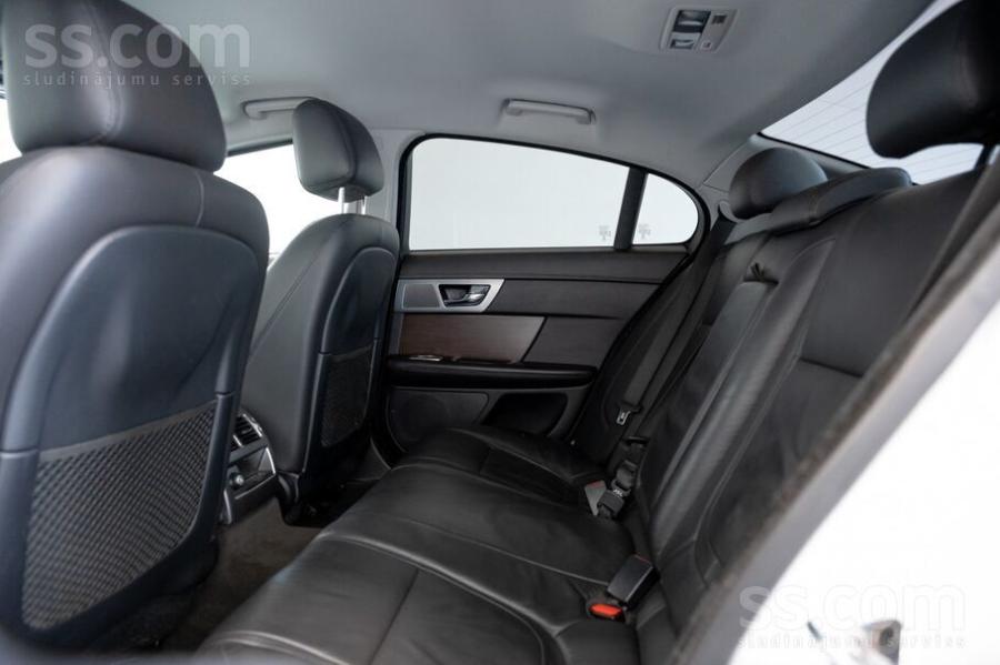 Balts Jaguar XF 2013 Rīga, ar dzinēja tilpumu 3.00 L un nobraukumu 233 tūkst. km par 6900 €, foto 9 vietnē AUTOMOTO.COM.LV