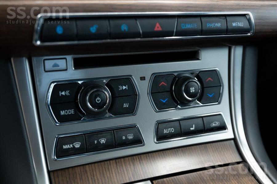Balts Jaguar XF 2013 Rīga, ar dzinēja tilpumu 3.00 L un nobraukumu 233 tūkst. km par 6900 €, foto 17 vietnē AUTOMOTO.COM.LV