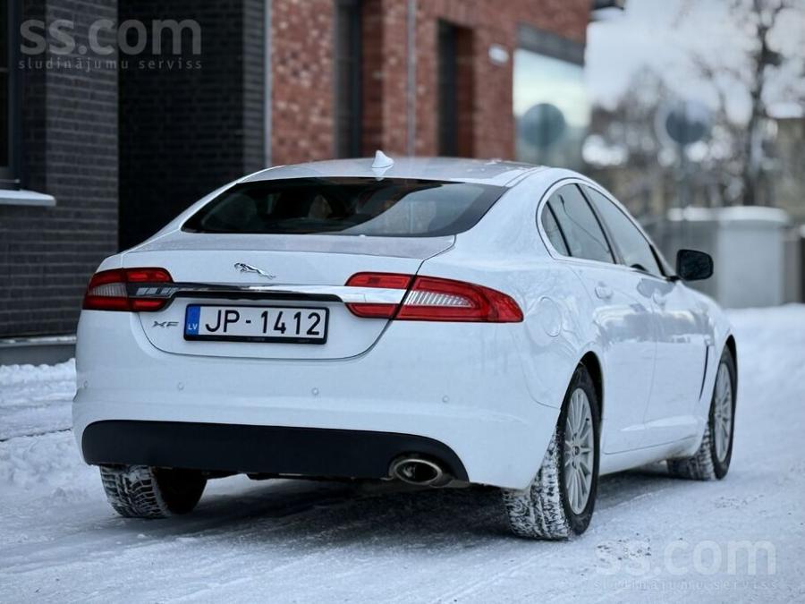Balts Jaguar XF 2014 Rīga, ar dzinēja tilpumu 2.00 L un nobraukumu 161 tūkst. km par 12500 €, foto 6 vietnē AUTOMOTO.COM.LV