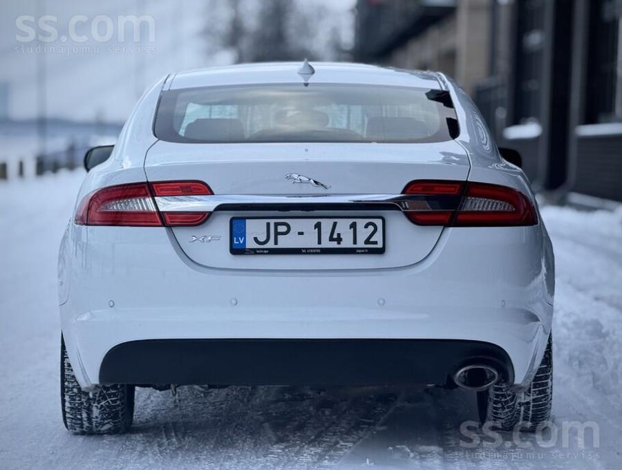 Balts Jaguar XF 2014 Rīga, ar dzinēja tilpumu 2.00 L un nobraukumu 161 tūkst. km par 12500 €, foto 7 vietnē AUTOMOTO.COM.LV