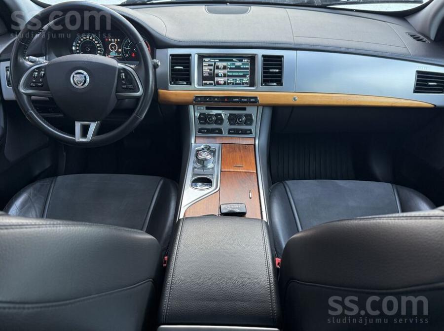 Balts Jaguar XF 2014 Rīga, ar dzinēja tilpumu 2.00 L un nobraukumu 161 tūkst. km par 12500 €, foto 12 vietnē AUTOMOTO.COM.LV