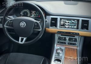 Balts Jaguar XF 2014 Rīga, ar dzinēja tilpumu 2.00 L un nobraukumu 161 tūkst. km par 12500 €, foto 13 vietnē AUTOMOTO.COM.LV