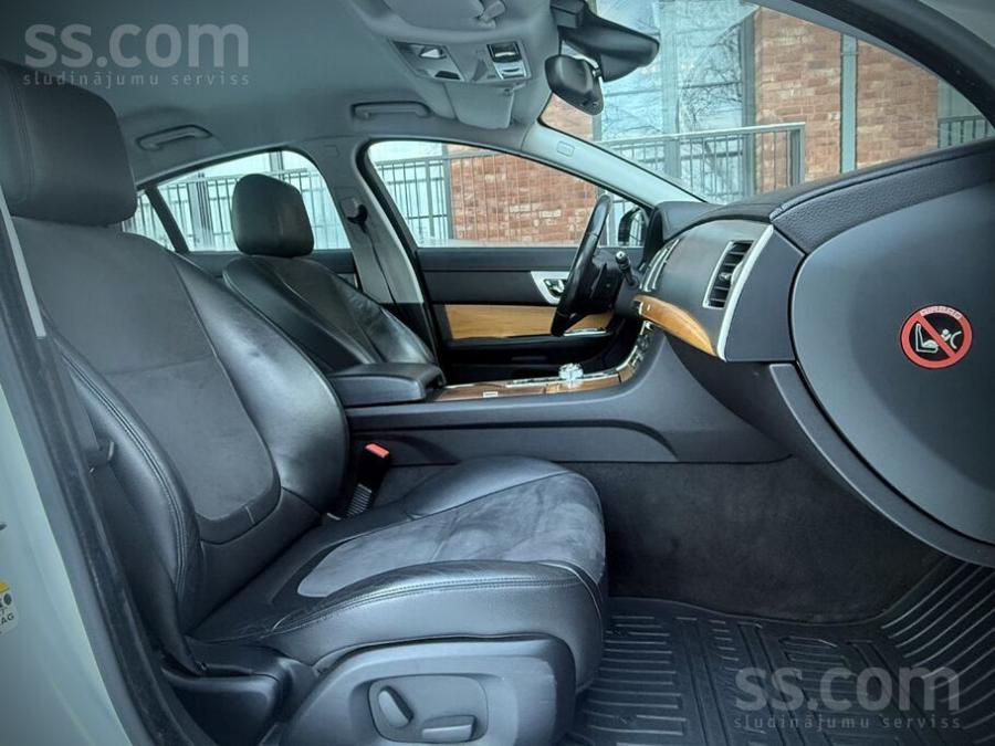 Balts Jaguar XF 2014 Rīga, ar dzinēja tilpumu 2.00 L un nobraukumu 161 tūkst. km par 12500 €, foto 14 vietnē AUTOMOTO.COM.LV