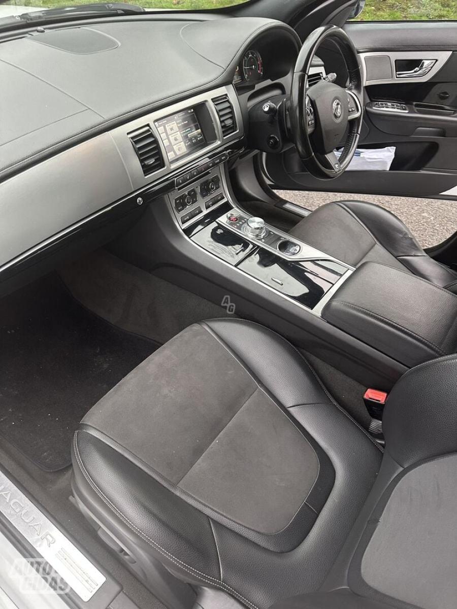 Balts Jaguar XF 2014 Klaipėda, ar dzinēja tilpumu 2.20 L un nobraukumu 130 tūkst. km par 3950 €, foto 7 vietnē AUTOMOTO.COM.LV