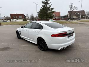 White Jaguar XF 2014 in Tallinn, with an engine capacity of 3.00 L and mileage of 143 thousand km for 12900 €, photo 5 on AUTOMOTO.COM.LV
