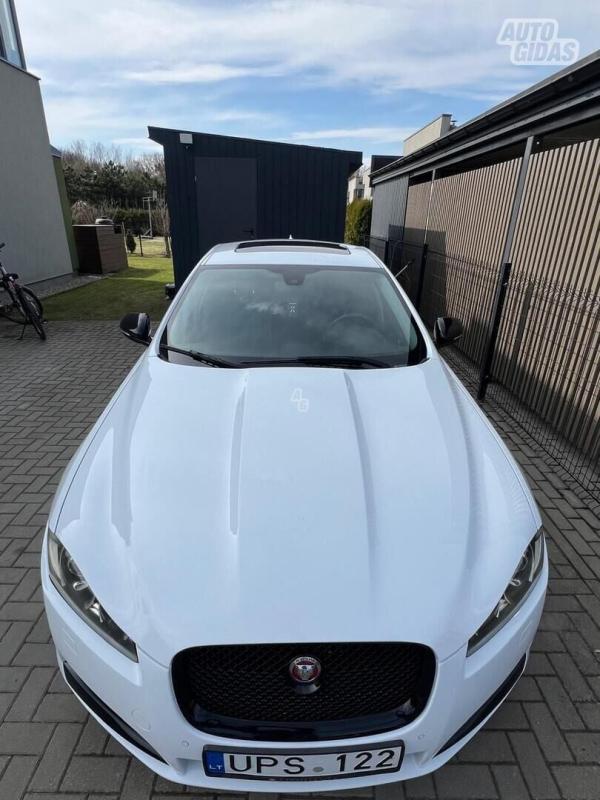 Balts Jaguar XF 2014 Kauņa, ar dzinēja tilpumu 2.00 L un nobraukumu 82 tūkst. km par 7500 €, foto 4 vietnē AUTOMOTO.COM.LV