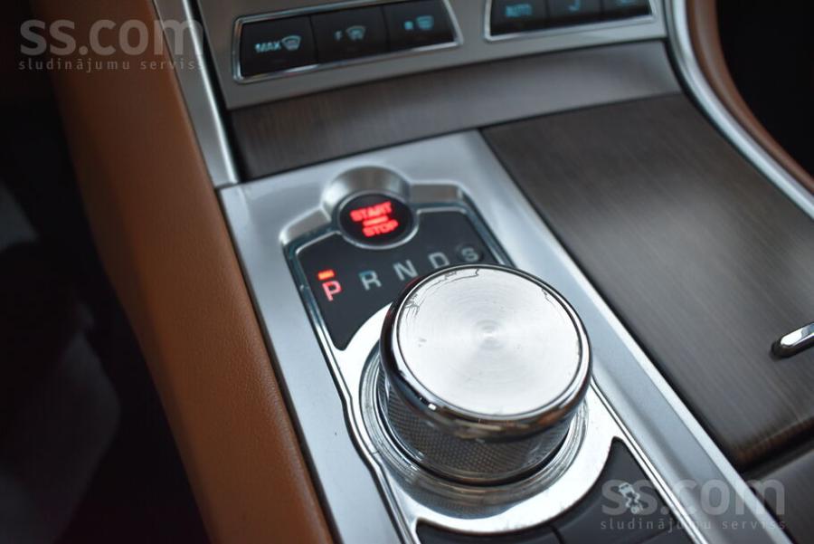 Balts Jaguar XF 2014 Kuldīga, ar dzinēja tilpumu 3.00 L un nobraukumu 0 tūkst. km par 16990 €, foto 8 vietnē AUTOMOTO.COM.LV