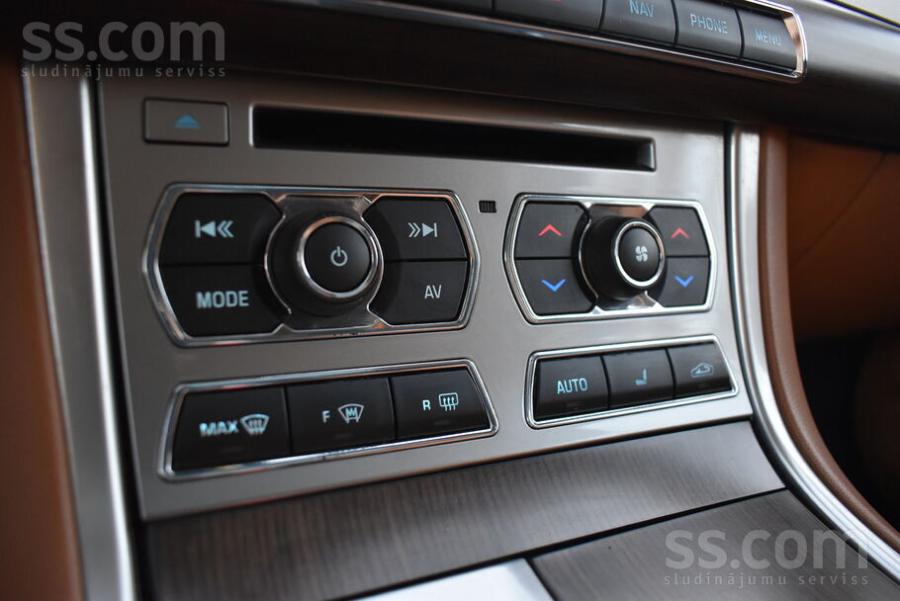 Balts Jaguar XF 2014 Kuldīga, ar dzinēja tilpumu 3.00 L un nobraukumu 0 tūkst. km par 16990 €, foto 10 vietnē AUTOMOTO.COM.LV