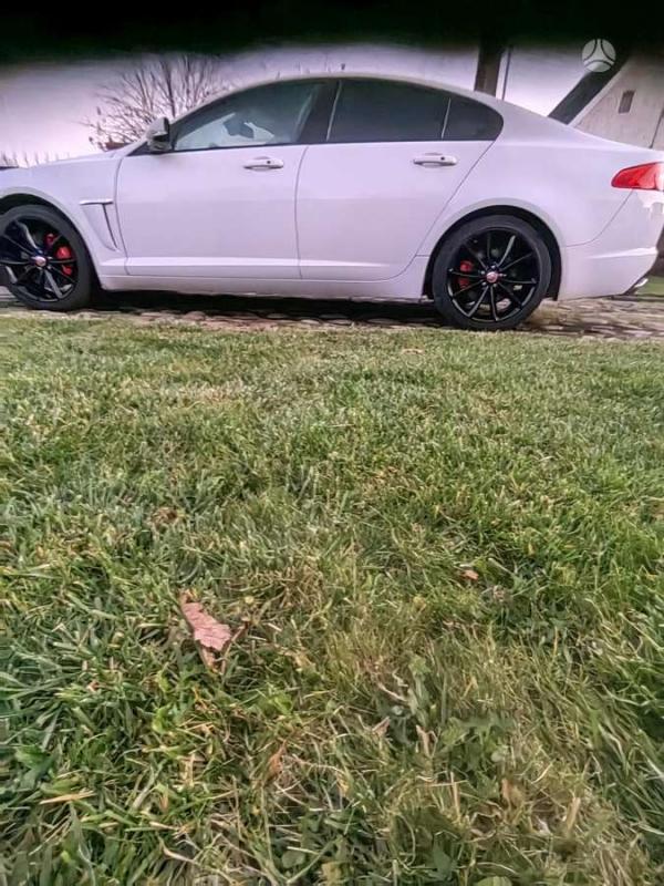 White Jaguar XF 2014 in Vilkaviskis, with an engine capacity of 2.00 L and mileage of 120 thousand km for 8900 €, photo 4 on AUTOMOTO.COM.LV