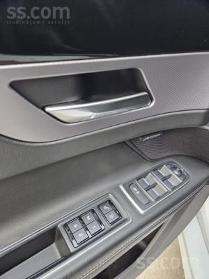 White Jaguar XF 2015 in Riga, with an engine capacity of 2.00 L and mileage of 195 thousand km for 8950 €, photo 15 on AUTOMOTO.COM.LV