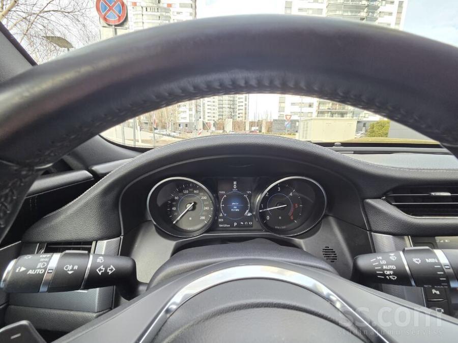White Jaguar XF 2015 in Riga, with an engine capacity of 2.00 L and mileage of 195 thousand km for 8950 €, photo 16 on AUTOMOTO.COM.LV