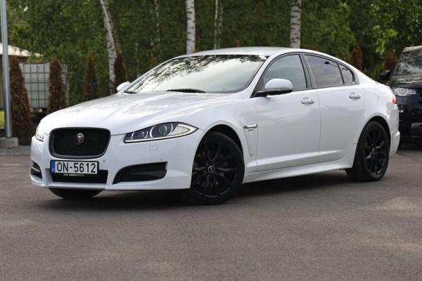 Balts Jaguar XF 2015 Jelgava, ar dzinēja tilpumu 2.20 L un nobraukumu 260 tūkst. km par 9350 €, foto 1 vietnē AUTOMOTO.COM.LV