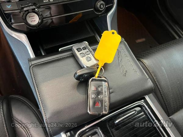 Balts Jaguar XF 2016 Pērnava, ar dzinēja tilpumu 2.00 L un nobraukumu 217 tūkst. km par 8999 €, foto 5 vietnē AUTOMOTO.COM.LV