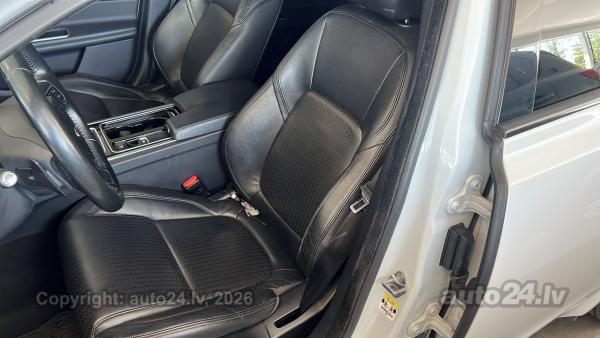 Balts Jaguar XF 2016 Pērnava, ar dzinēja tilpumu 2.00 L un nobraukumu 217 tūkst. km par 8999 €, foto 8 vietnē AUTOMOTO.COM.LV
