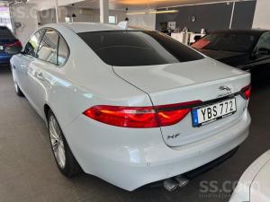 White Jaguar XF 2016 in Riga, with an engine capacity of 2.00 L and mileage of 218 thousand km for 8999 €, photo 4 on AUTOMOTO.COM.LV