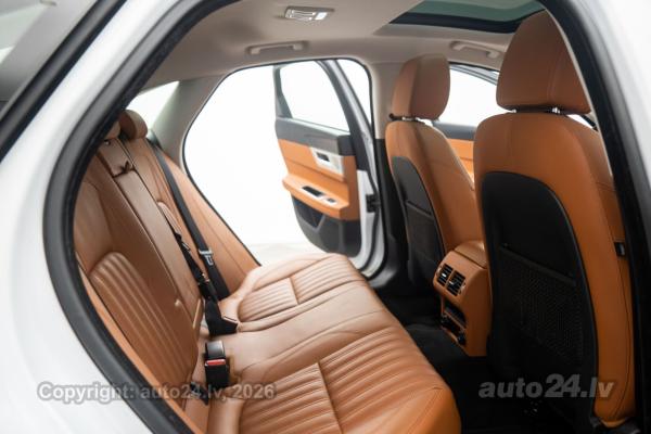 White Jaguar XF 2016 in Tallinn, with an engine capacity of 2.00 L and mileage of 194 thousand km for 13999 €, photo 10 on AUTOMOTO.COM.LV