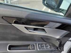 White Jaguar XF 2019 in Riga, with an engine capacity of 2.00 L and mileage of 60 thousand km for 16200 €, photo 13 on AUTOMOTO.COM.LV