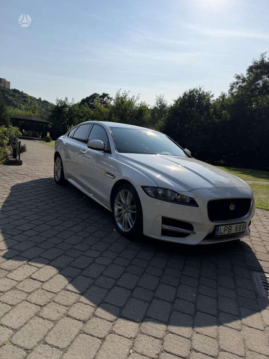 Balts Jaguar XF 2020 Viļņa, ar dzinēja tilpumu 2.00 L un nobraukumu 139 tūkst. km par 16900 €, foto 5 vietnē AUTOMOTO.COM.LV