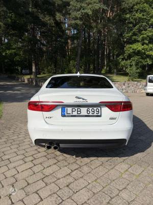 Balts Jaguar XF 2020 Viļņa, ar dzinēja tilpumu 2.00 L un nobraukumu 139 tūkst. km par 16900 €, foto 7 vietnē AUTOMOTO.COM.LV